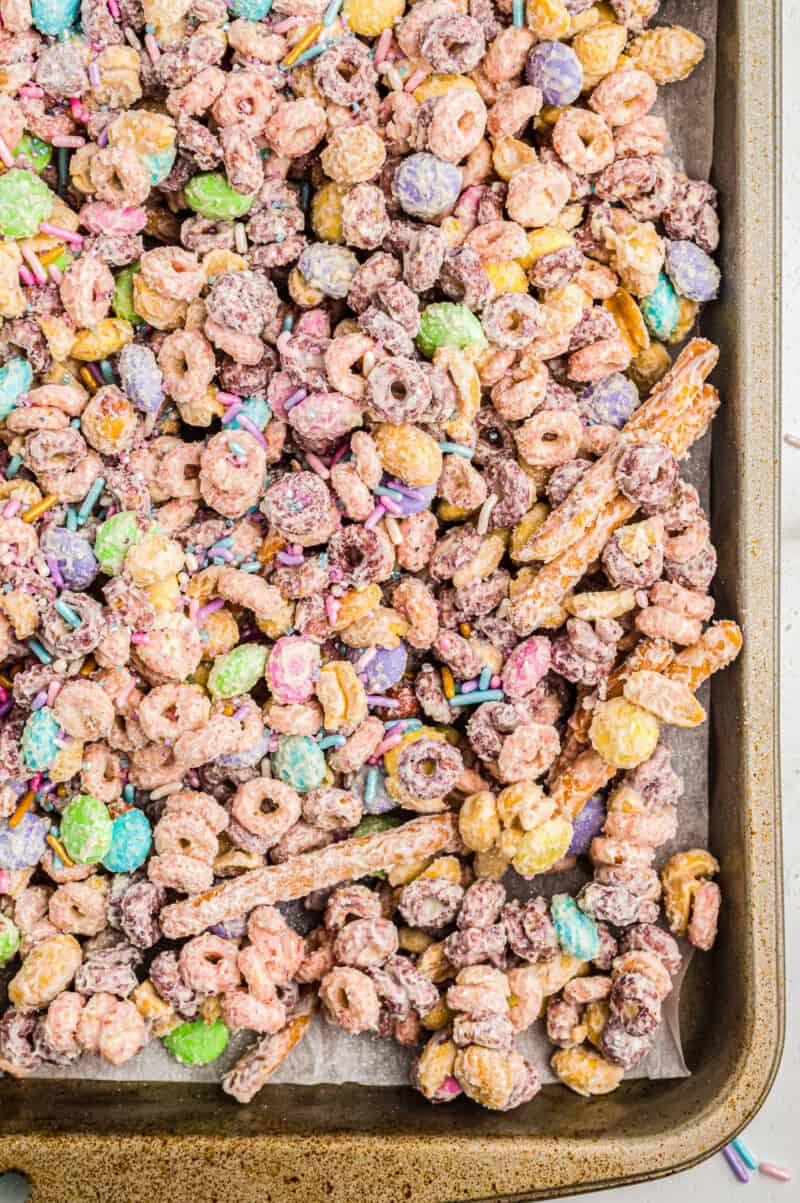 Easter Bunny Bait Snack Mix Recipe - Easy Dessert Recipes