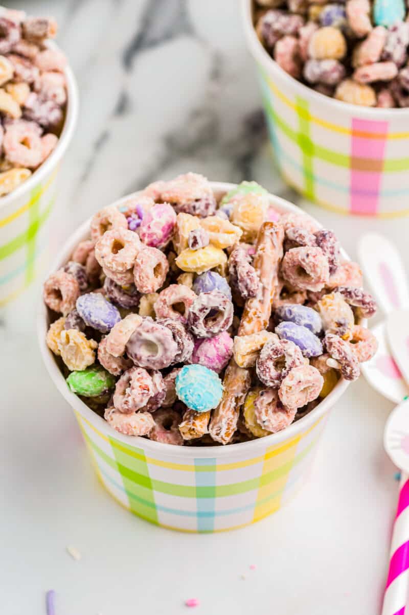 Easter Bunny Bait Snack Mix Recipe - Easy Dessert Recipes
