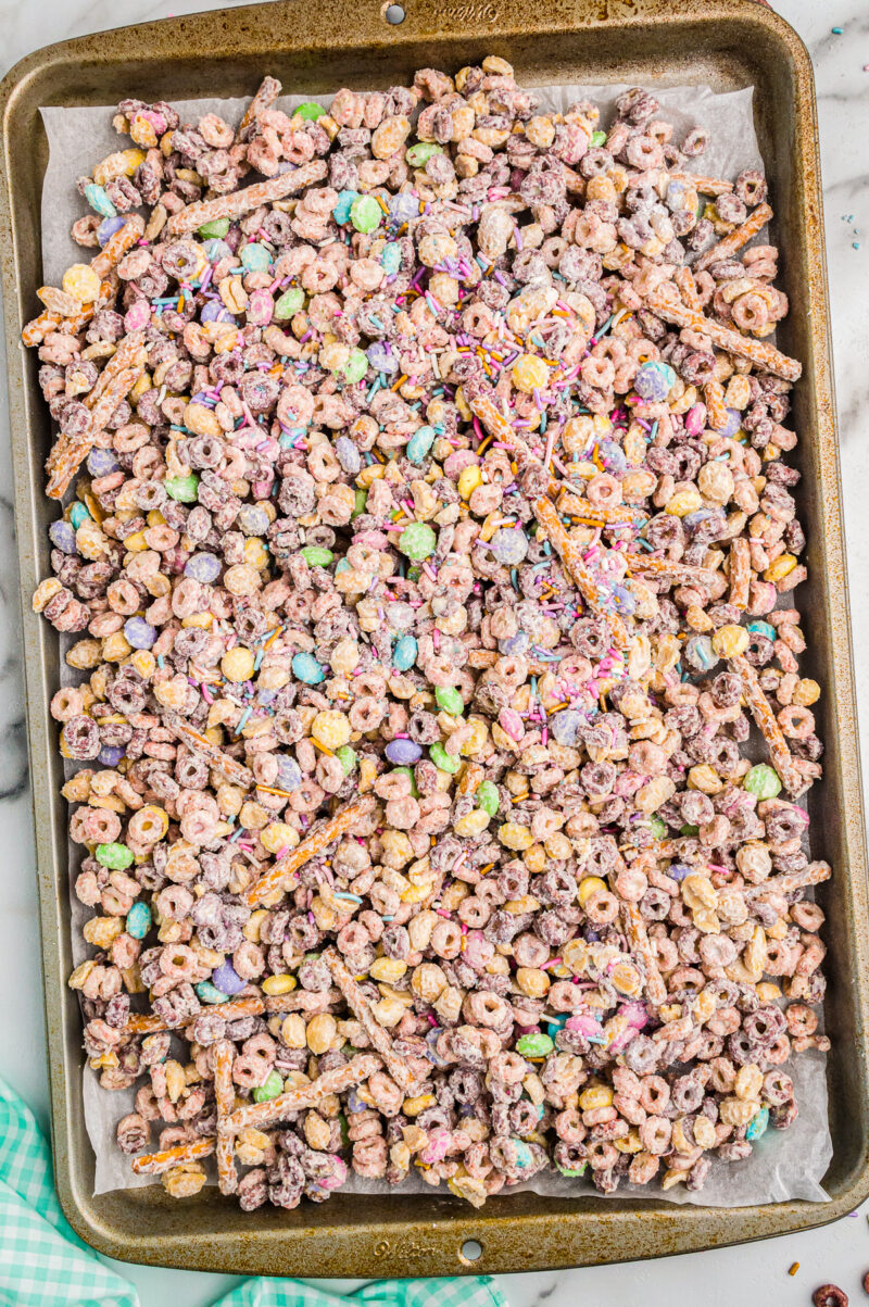 Easter Bunny Bait Snack Mix Recipe - Easy Dessert Recipes