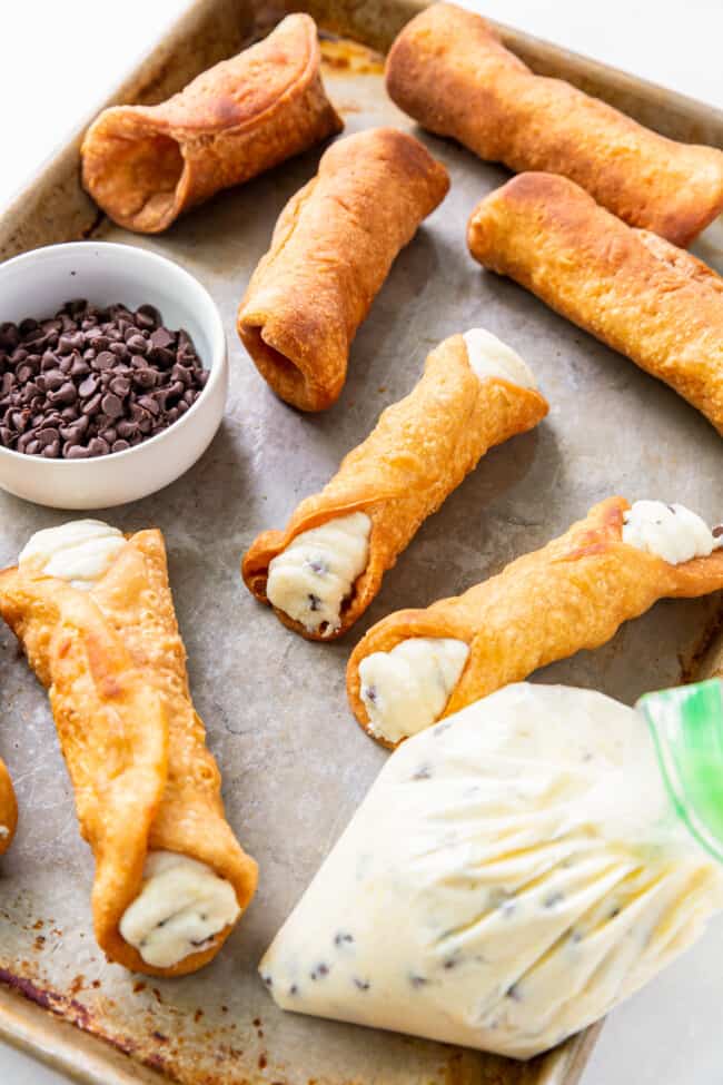 Homemade Cannolis Recipe - Easy Dessert Recipes