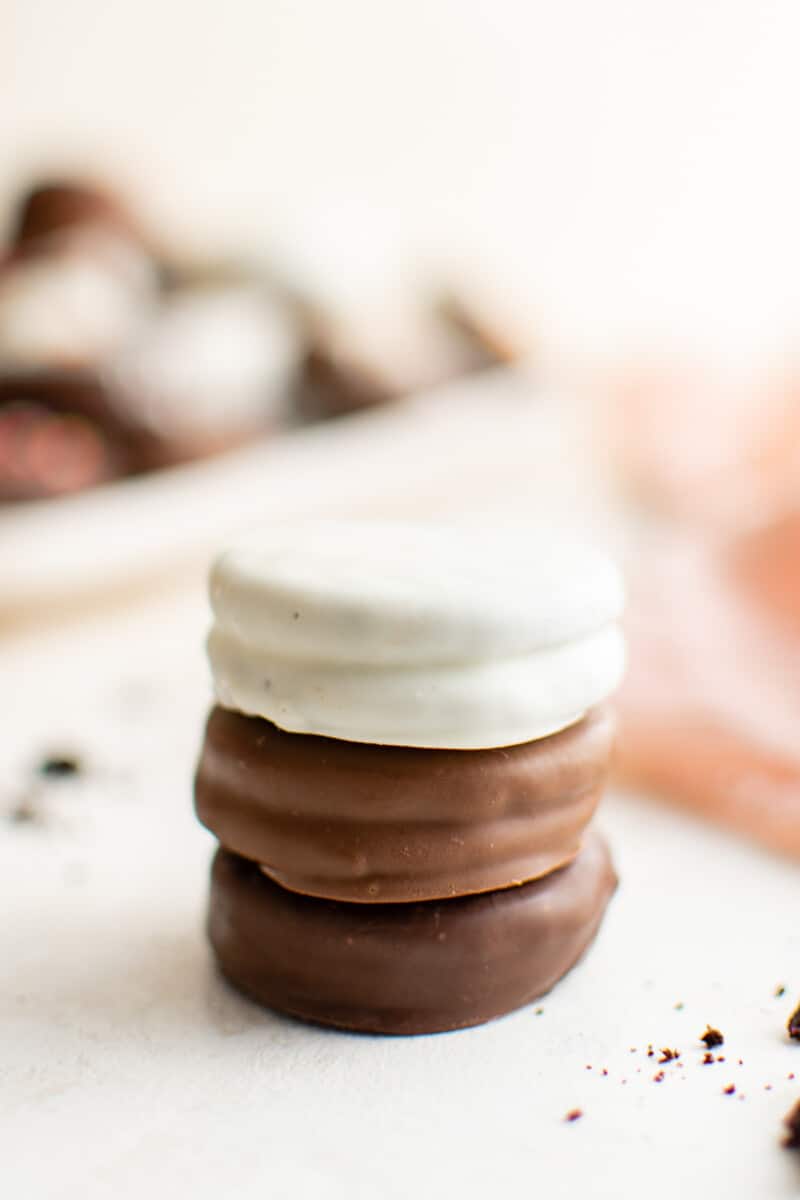 Chocolate Covered Oreos Recipe - Easy Dessert Recipes