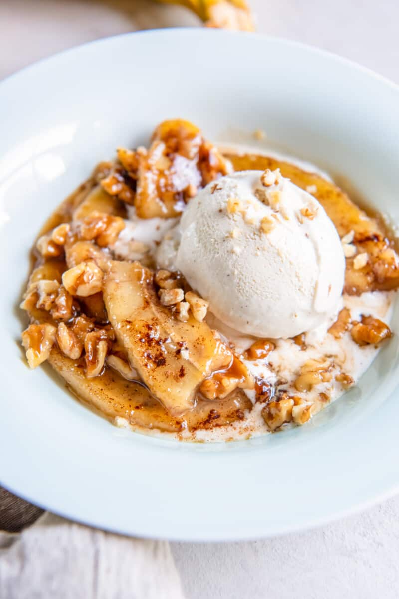 Easy Bananas Foster Recipe - Easy Dessert Recipes