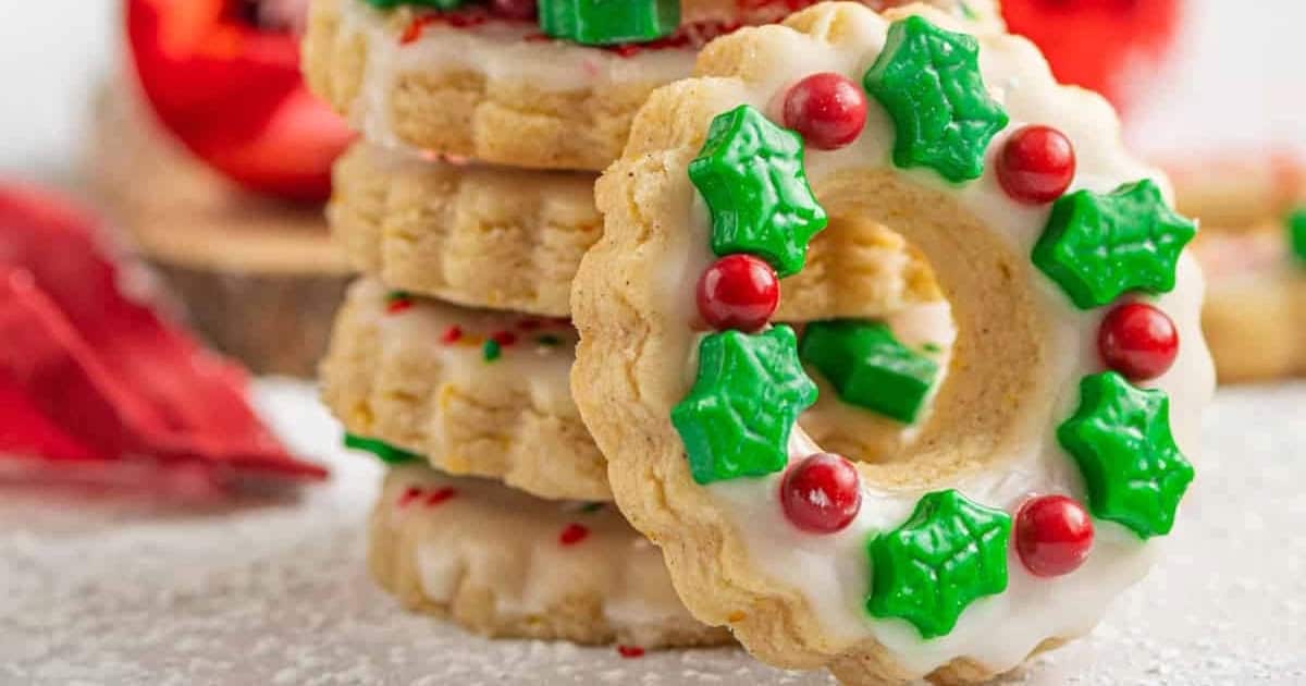 Christmas Wreath Cookies Recipe - Easy Dessert Recipes